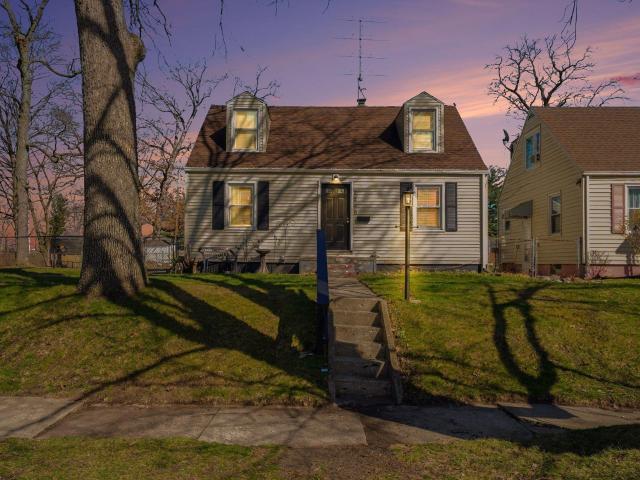 2246 Beverly Place