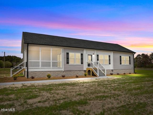 2246 Blackhawk Dr, Farmville, NC 27828