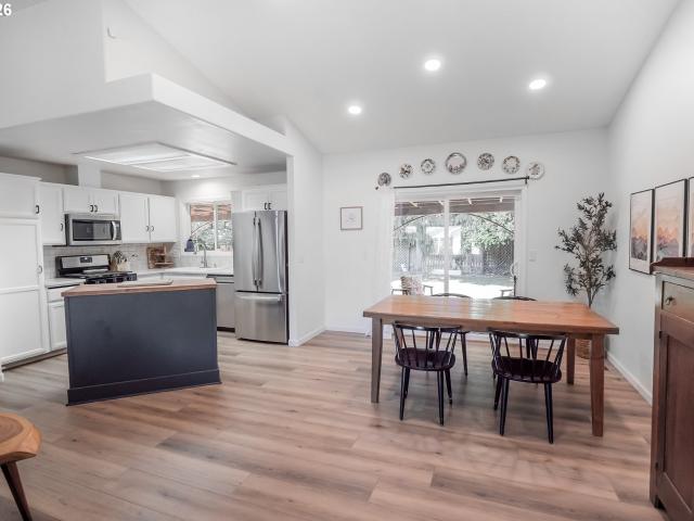 2246 dale ave