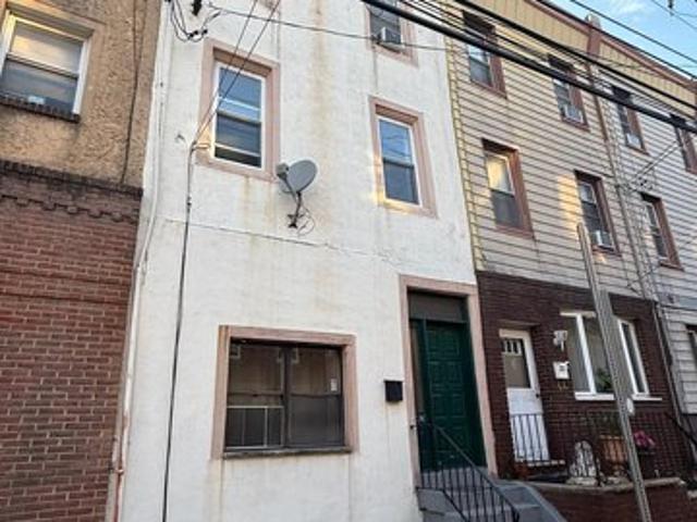 2246 S 15th St, Philadelphia, PA 19145