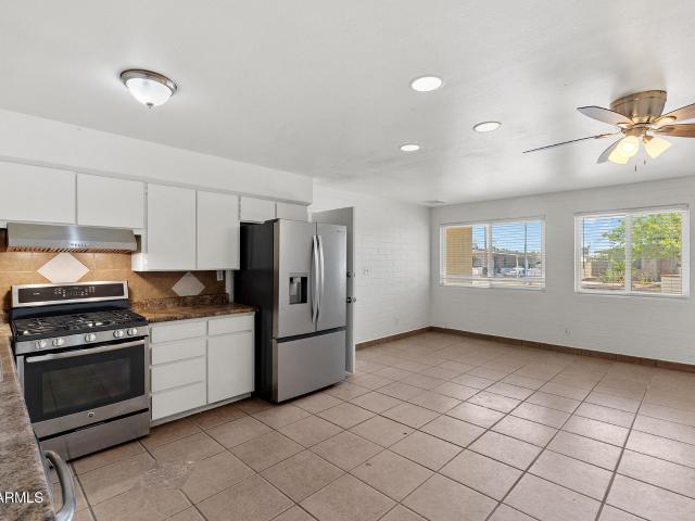 2246 w sierra street