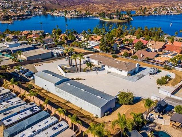22475 Loch Lomond Dr, Canyon Lake, CA 92587