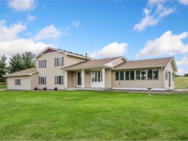 22478 Quincy St NE, Cedar, MN 55011
