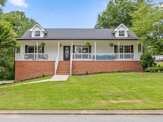 2247 N Fork Dr, Soddy Daisy, TN 37379