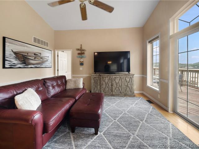 2247 Breezy Acres