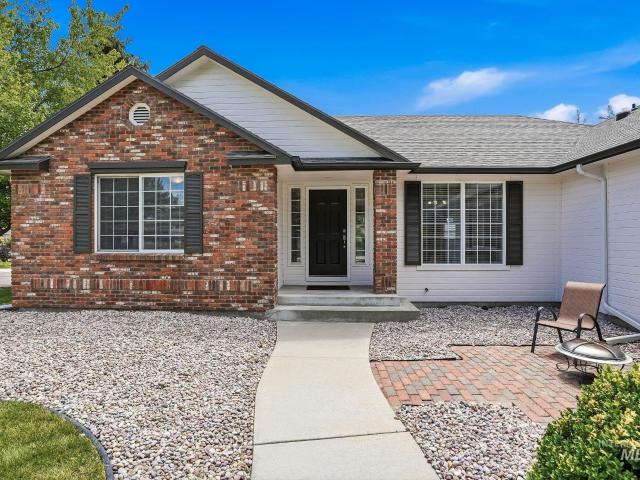 2247 E Gleneagle Dr