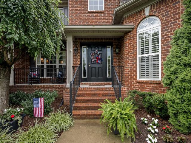 2247 Haddington Cir