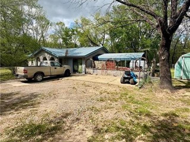 22480 Cannery Rd, Spiro, OK 74959