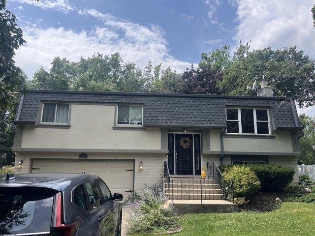 2248 Kingston Dr, Wheaton, IL 60189