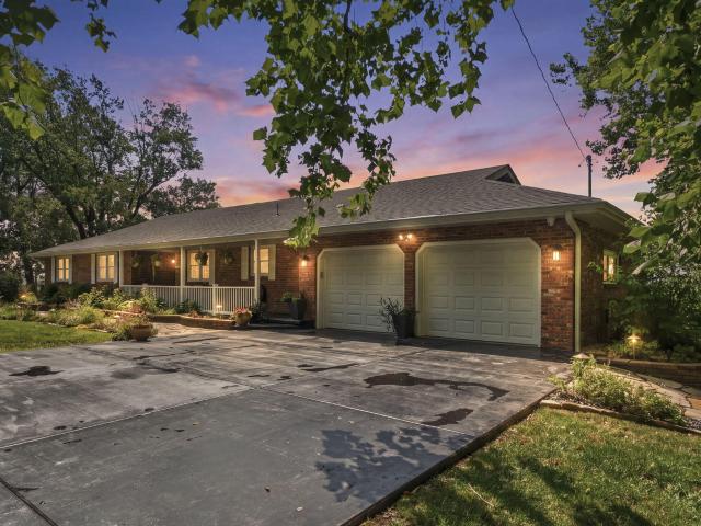 2248 W Farm Road 76