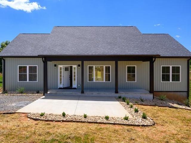 2249 Lipscomb Rd, Moneta, VA 24121