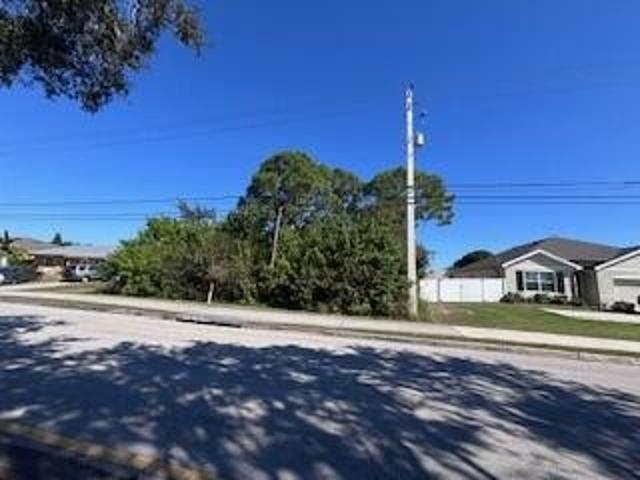 2249 SE Lennard Rd, Port Saint Lucie, FL 34952