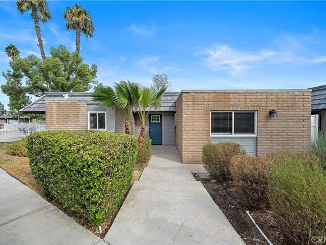 22400 Canyon Club Dr, Canyon Lake, CA 92587
