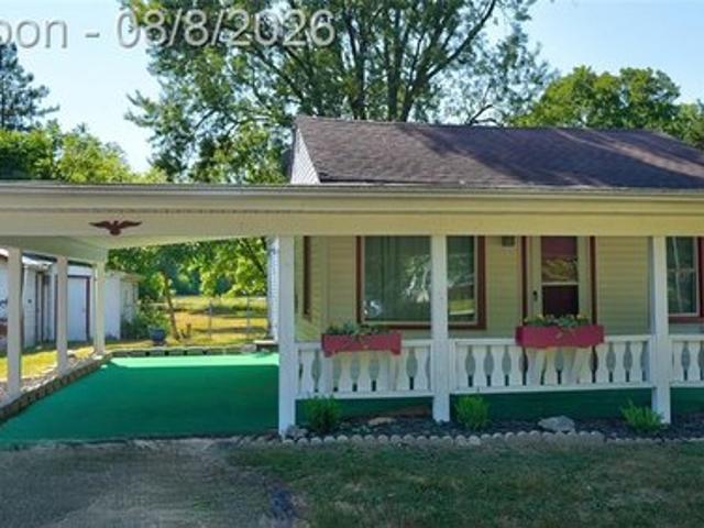 2240 Morrish St, Burton, MI 48519