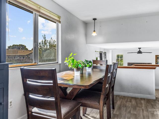 2240 NW 15th St