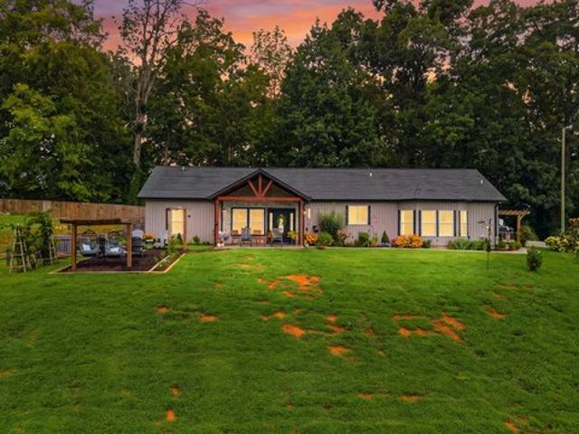 2240 E Union Valley Rd, Seymour, TN 37865