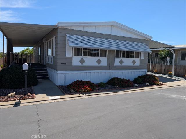 2240 Golden Oak Ln #16