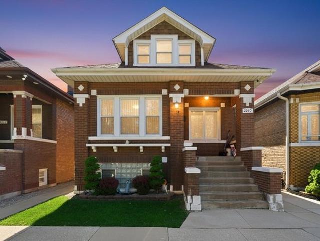 2240 Highland Ave, Berwyn, IL 60402