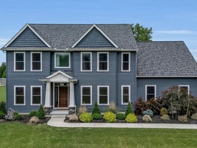 2240 Lapham Rd, East Aurora, NY 14052