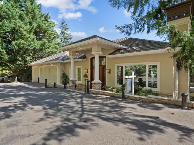 2240 Summit Ct, Lake Oswego, OR 97034 | MLS #436980 | Compass