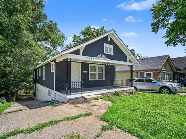 2240 Troupe Ave, Kansas City, KS 66104