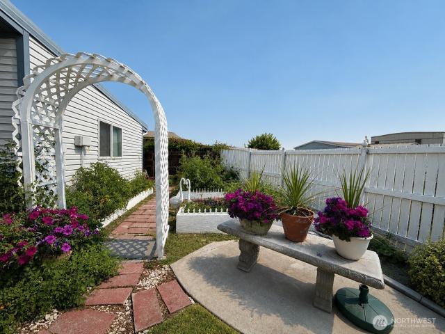 2240 W Broadway Avenue # 201