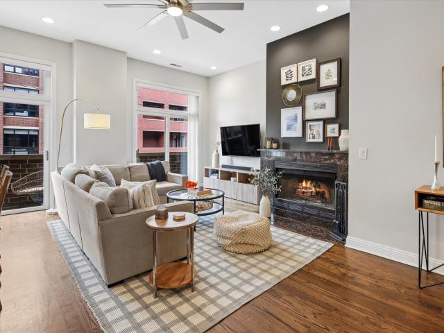 2240 W North Avenue # 2E
