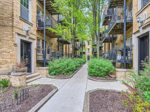 2241 N Lincoln Avenue, 1A, Chicago, IL 60614