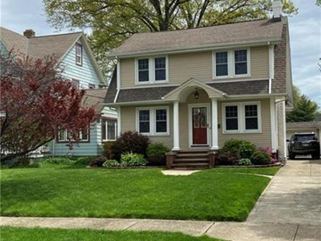 2241 Arthur Ave, Lakewood, OH 44107