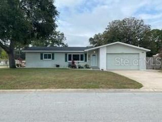 2241 Curtis Dr N, Clearwater, FL 33764