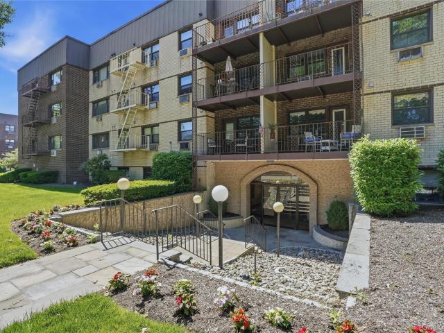 2241 Palmer Avenue 4M