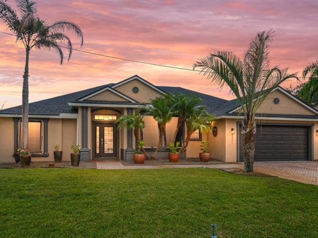 2241 SW Nightingale Ter, Port Saint Lucie, FL 34953