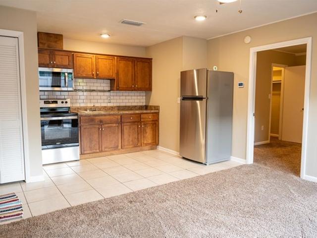 2241 W Pensacola St Apt 80, Tallahassee, FL 32304