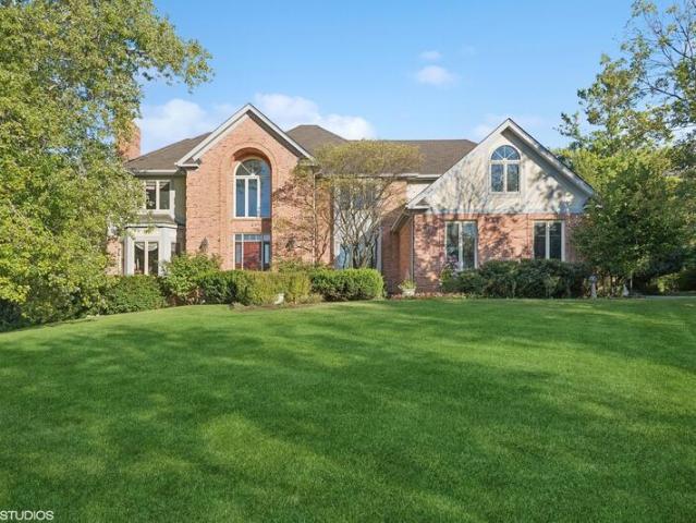 22420 N Linden Drive, Lake Barrington, IL 60010