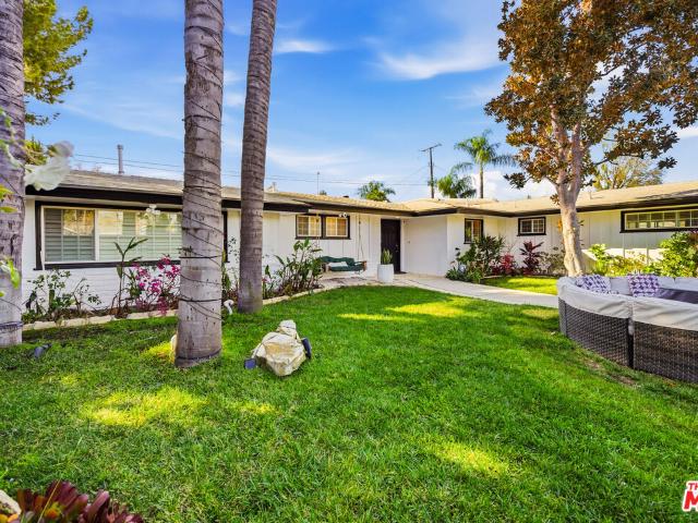 22428 Victory Blvd, Woodland Hills, CA 91367 | MLS #26642 | Compass