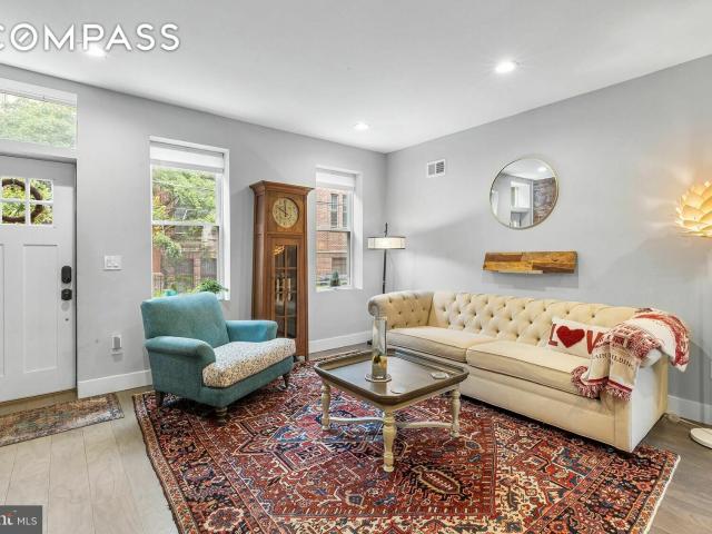 2242 Manton St, Philadelphia, PA