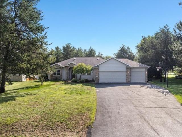 2242 Meadow Dr, Kronenwetter, WI 54455