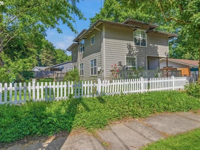 2242 C St, Forest Grove, OR 97116