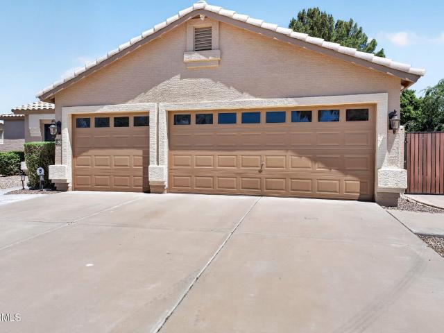 2242 e victor road