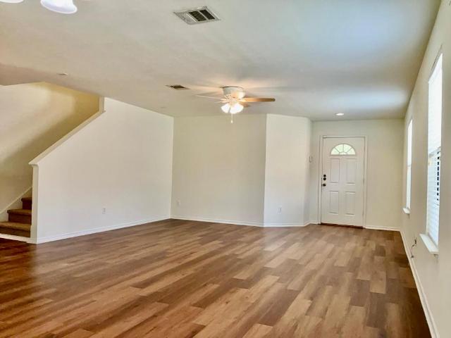 2242 Perkins Pl