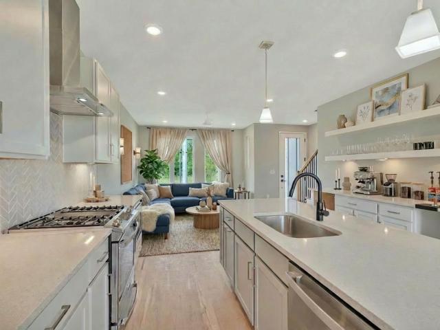 2242 Whites Creek Pike