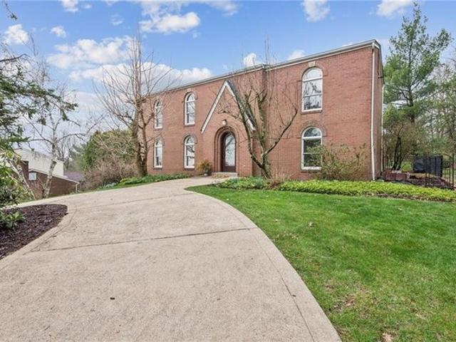2242 Woodmont Dr, Export, PA 15632