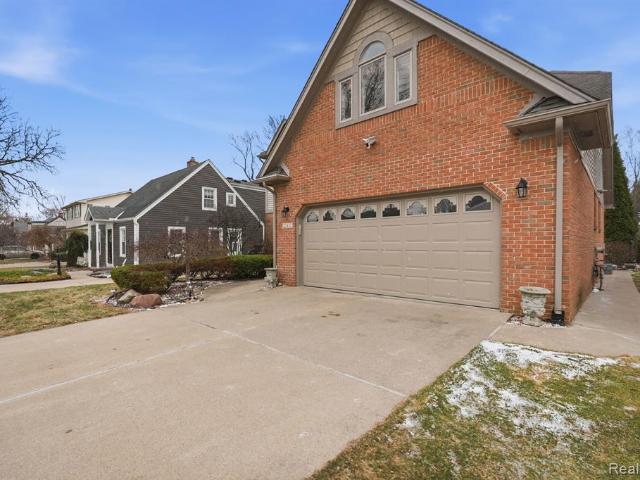 22432 Pointe Drive