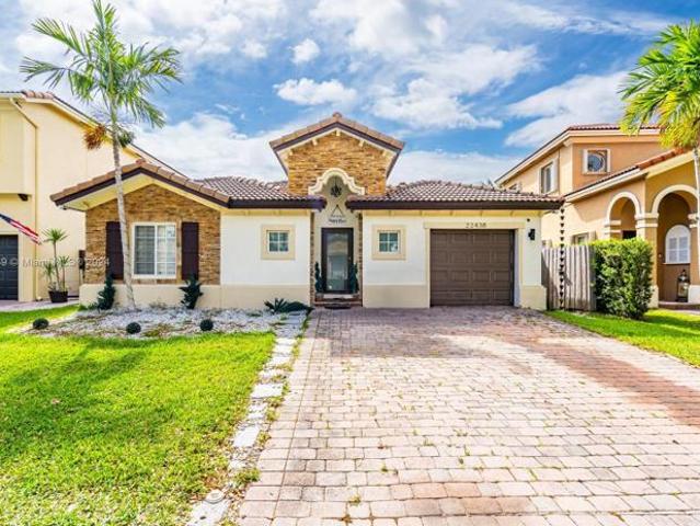 22438 SW 94th Path, Cutler Bay, FL 33190