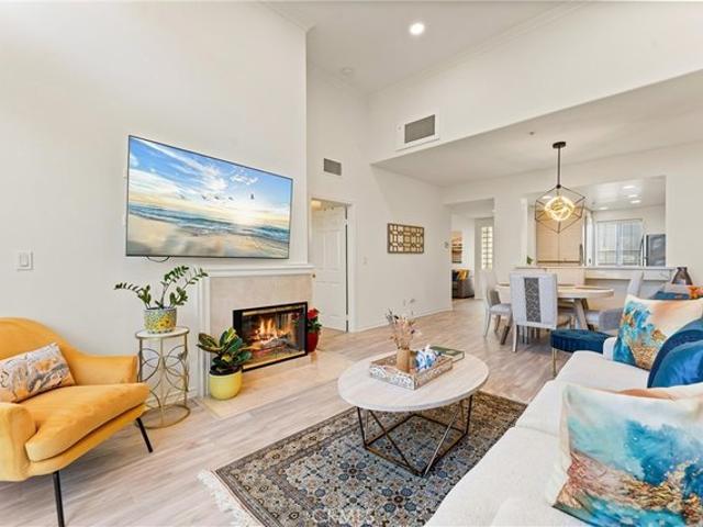 2243 Martin Apt 415, Irvine, CA 92612