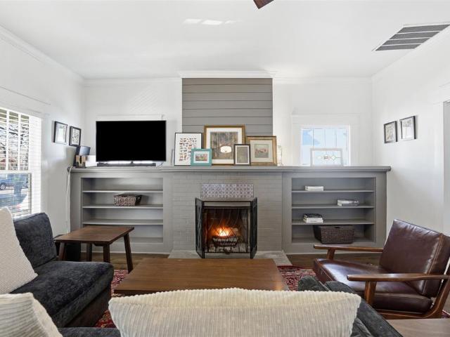 2243 Fairmount Avenue