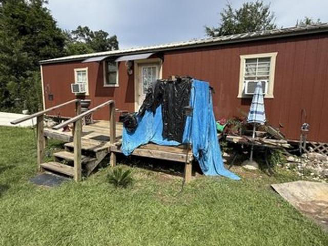 2243 Syfrett Rd, Cottondale, FL 32431
