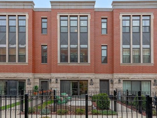 2243 W Coulter St Unit 2, Chicago, IL 60608