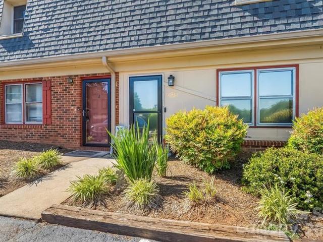 224 14th Ave SE Apt C, Hickory, NC 28602