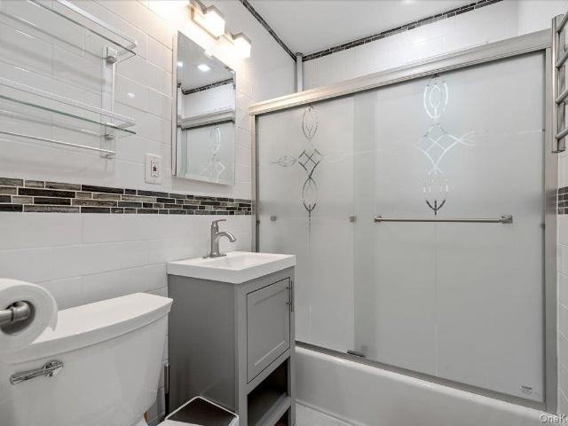 224 14 Kingsbury Avenue, Unit B